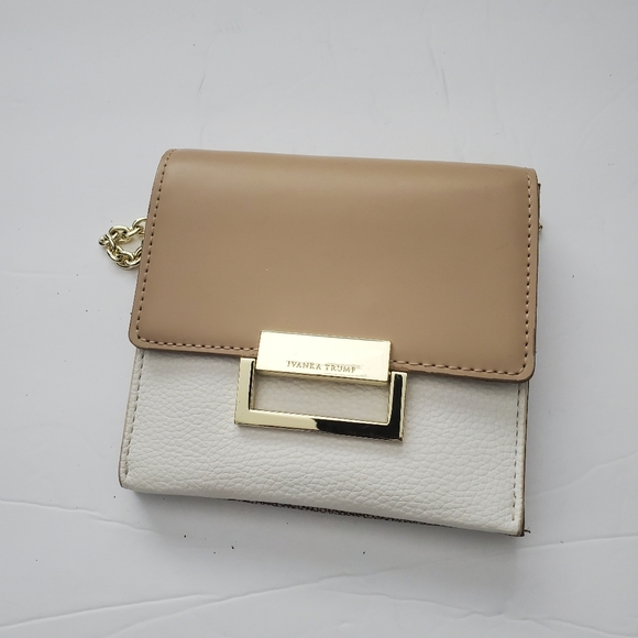 Ivanka Trump | Bags | Ivanka Trump Crossbody Bag | Poshmark